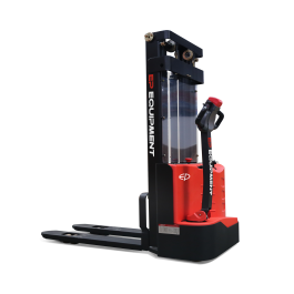 Transpalet electric cu operare la mare inaltime CQE15S